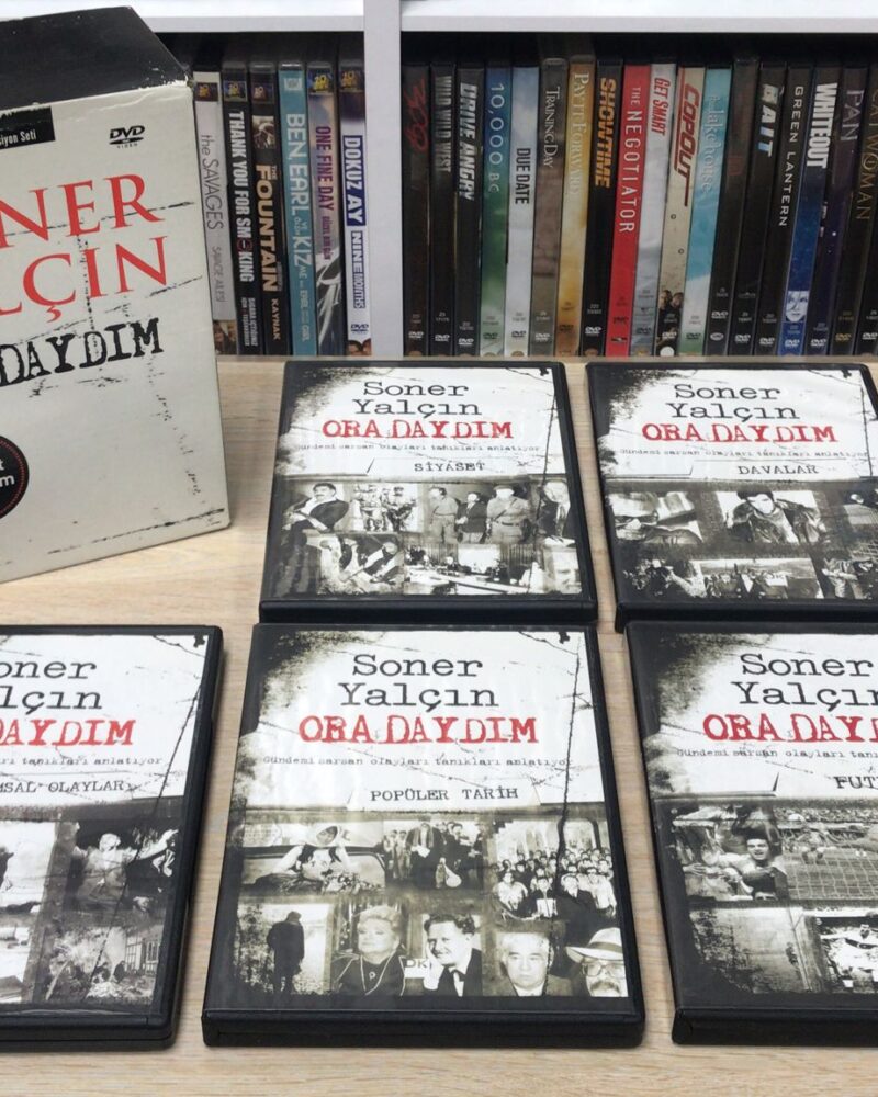 SONER YALÇIN – ORADAYDIM 5 DVD BELGESEL BOX SET – Joker Film Kulübü